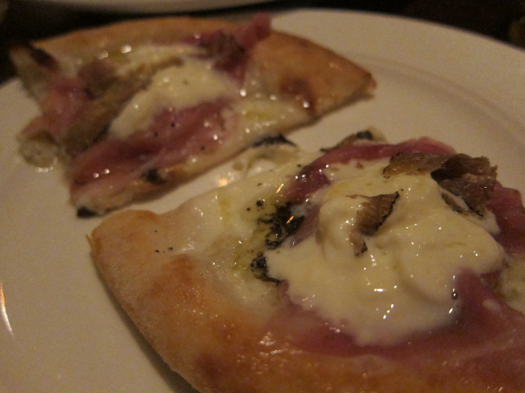 Cast Iron Pizzas and More at Tiella | The Skinny Pig